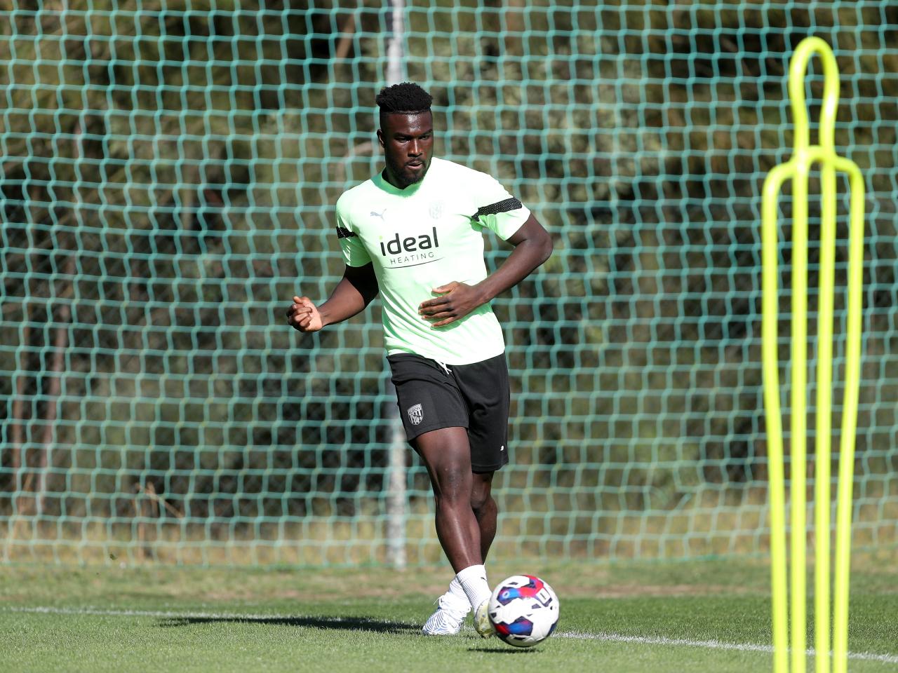 Daryl Dike: Frustrations have 'fuelled' desire for Albion success ...