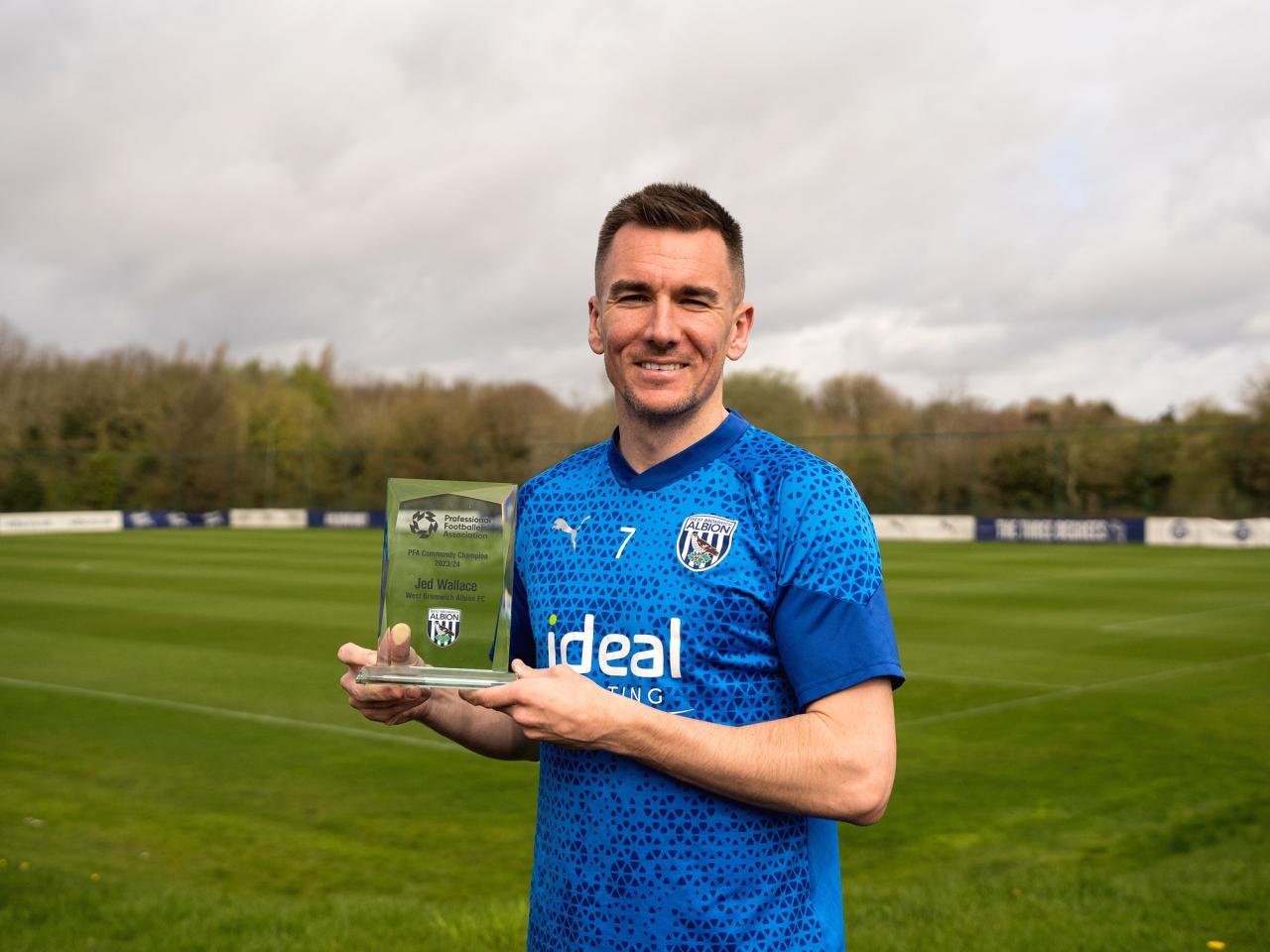 Jed Wallace scoops the PFA Player in the Community Award | West ...