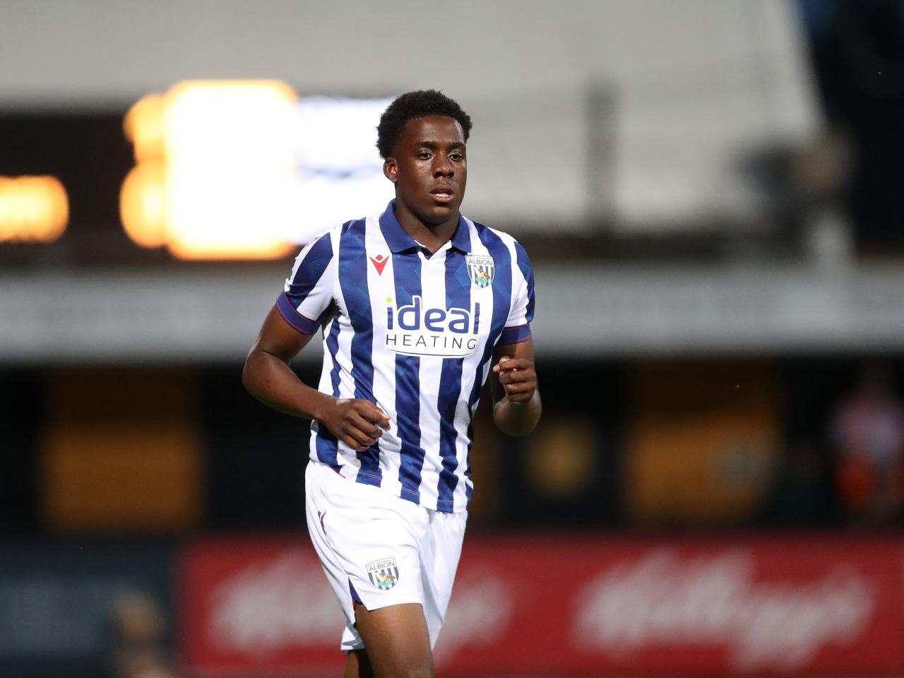 Young midfielder Souleyman Mandey joins Stourbridge on loan | West ...