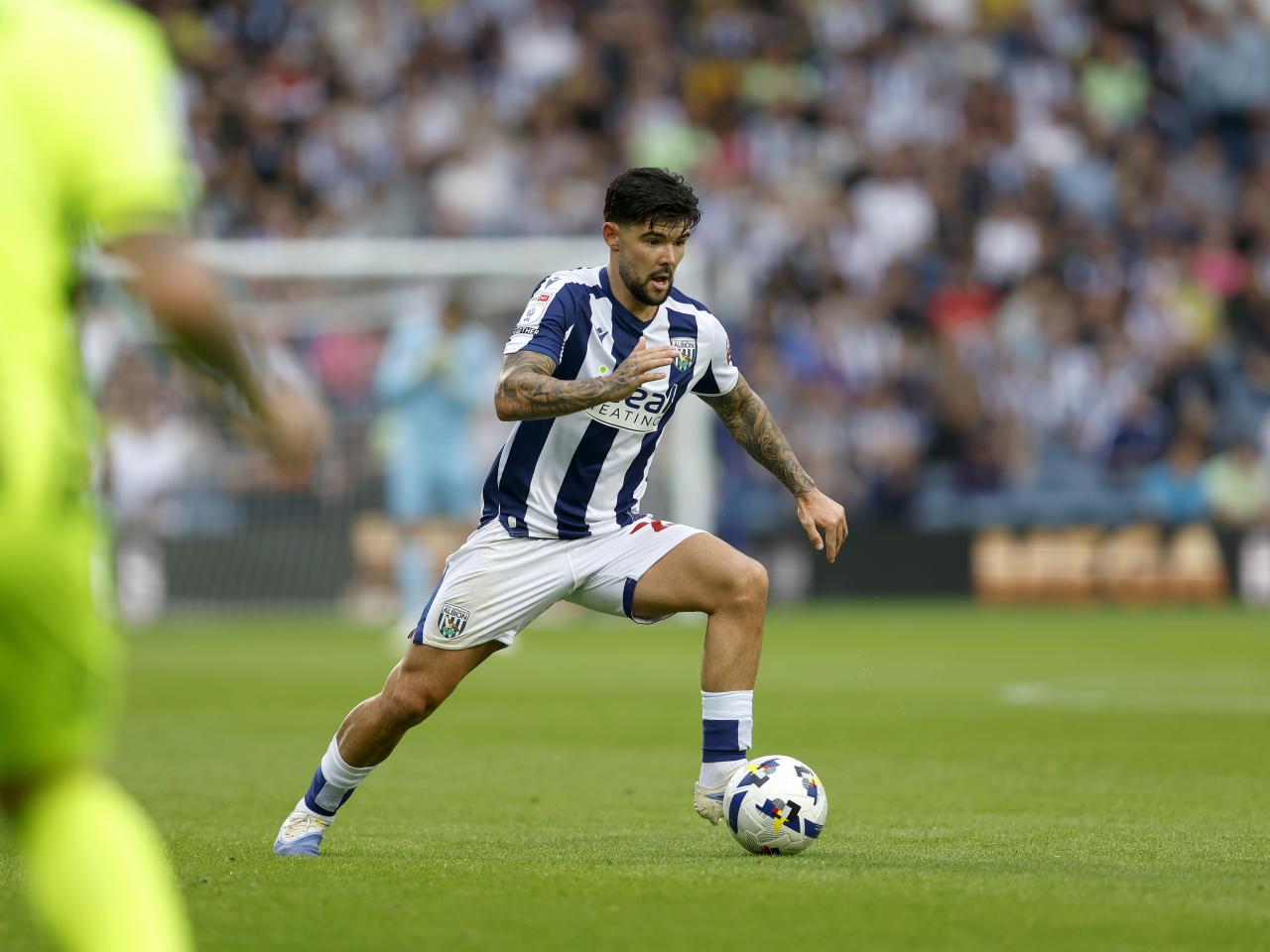 Alex Mowatt looks to unbeaten Championship start despite Portsmouth ...