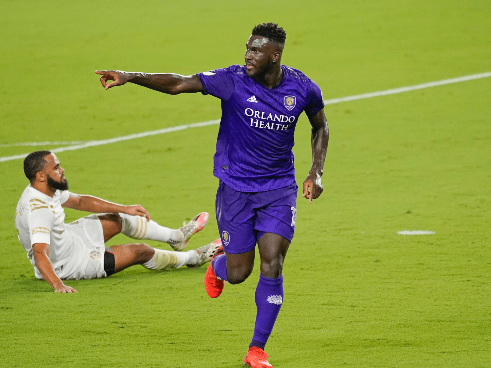 Daryl Dike fronts Saturday’s edition of Albion News | West Bromwich Albion