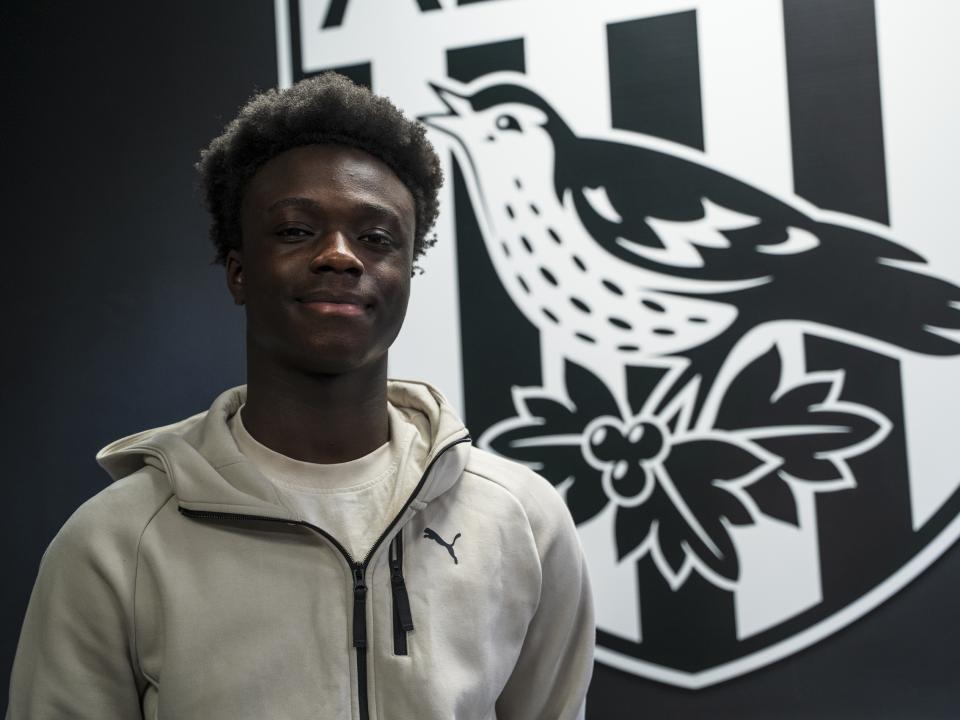 Italian youth international Dauda Iddrisa pens pro terms with Albion ...